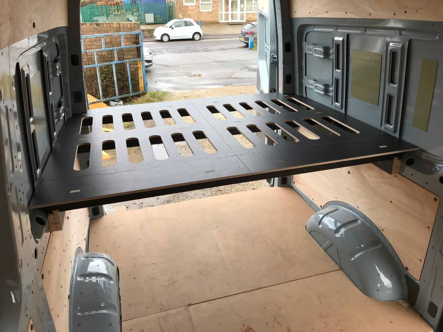 REAR BED PLATFORM Crafter 2017 Onwards MWB Black Heksa – EVO Design