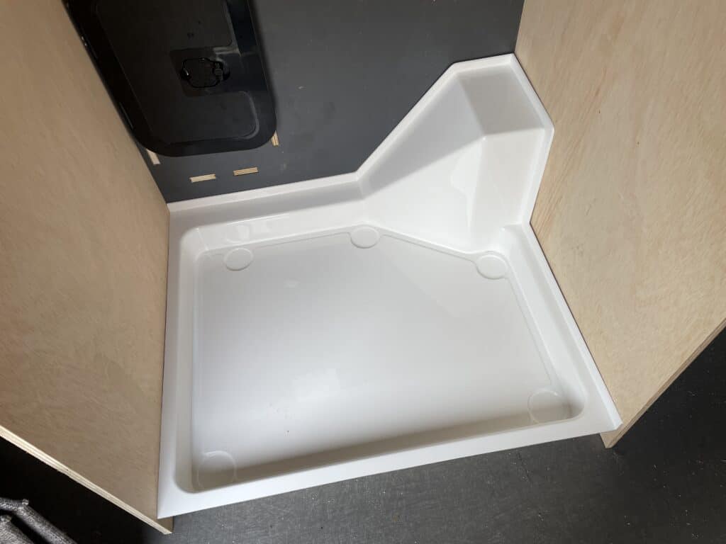 Shower Tray ( F ) Crafter 2017 + & Sprinter Shower B – EVO Design