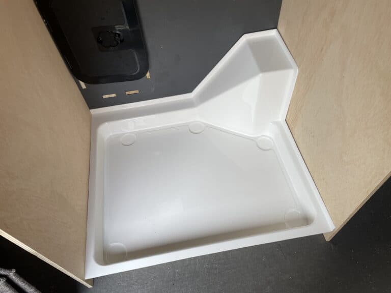Shower Tray ( F ) Crafter 2017 + & Sprinter Shower B – EVO Design