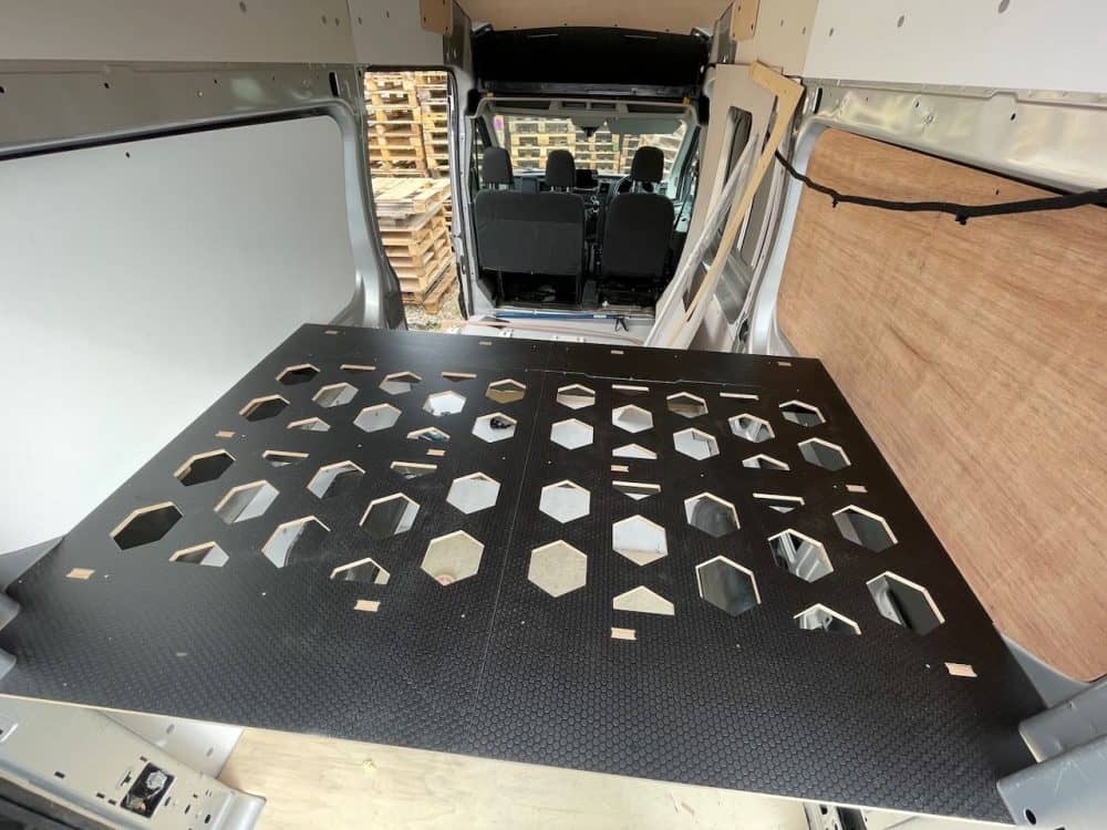 REAR BED PLATFORM FORD TRANSIT MK8 L3 – Black Heksa – EVO Design